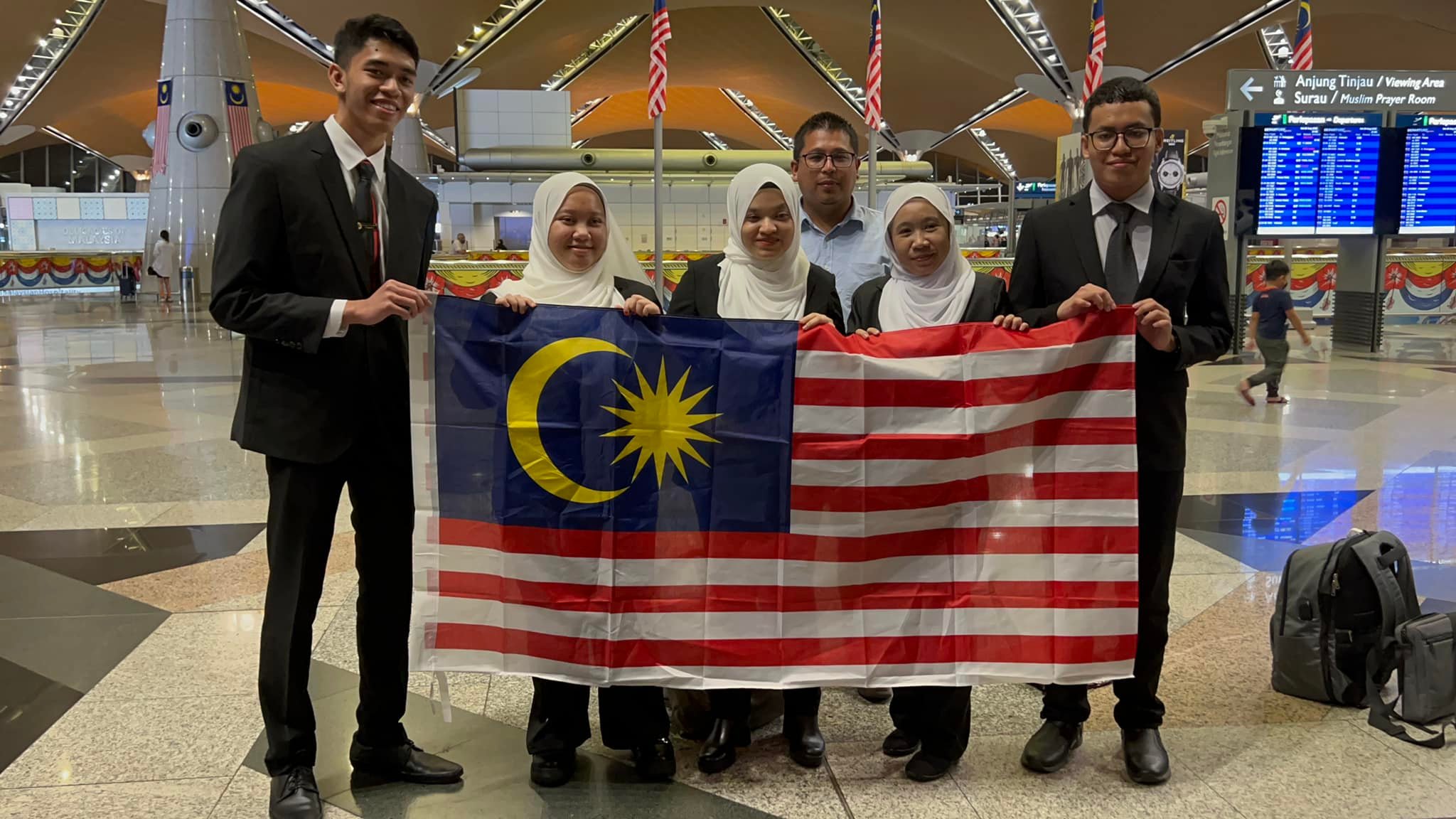 Kumpulan Kedua Pelajar Universiti Tajaan JPA Berlepas Ke Amerika ...